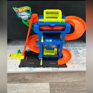 Hot Wheels | Toys | Hot Wheel City Tour Car Wash | Poshmark